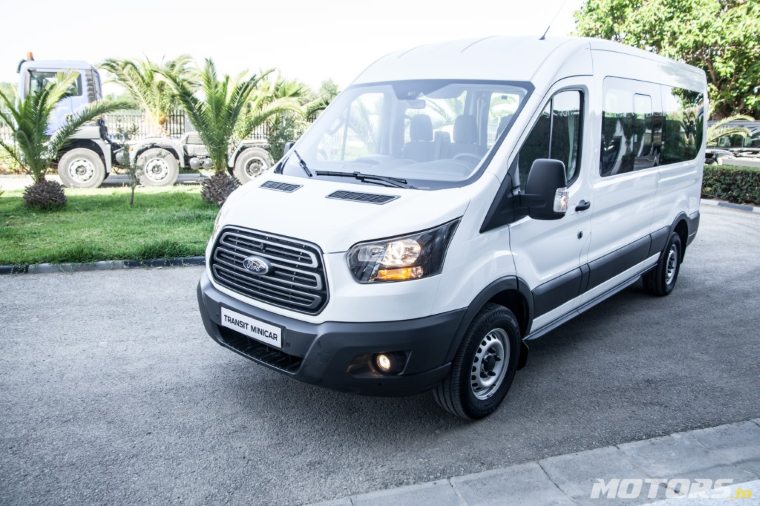 Présentation du Ford Transit Minibus 15 places - Motors.tn
