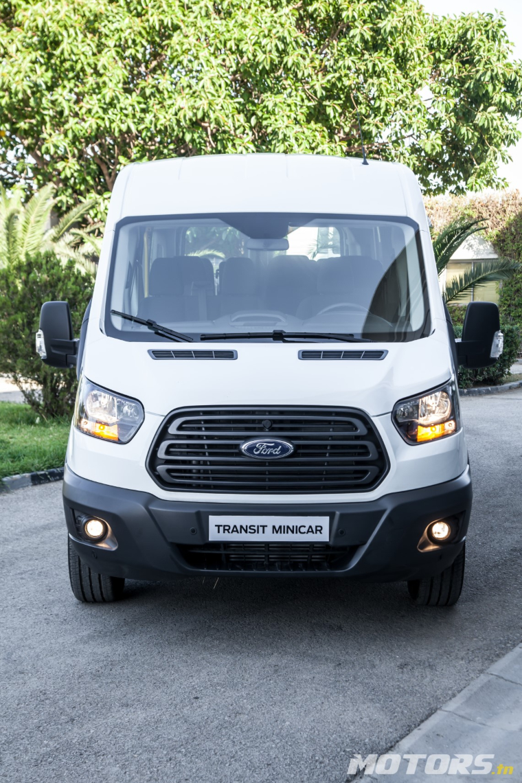 Présentation du Ford Transit Minibus 15 places - Motors.tn