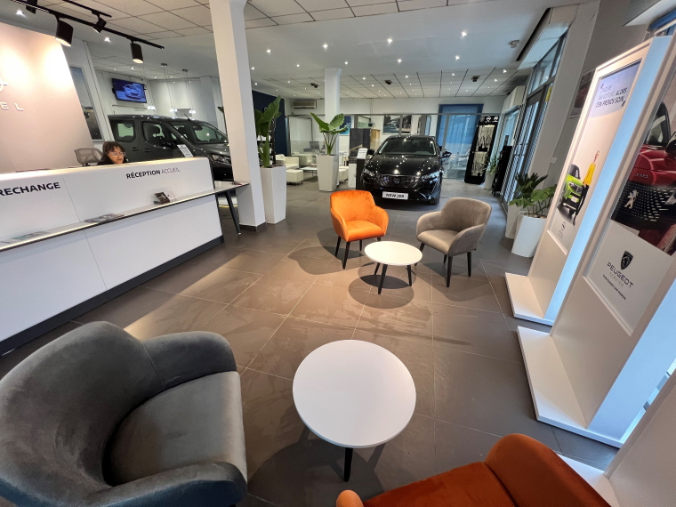 Smaoui Auto-Service agence officielle Peugeot inaugure son nouveau ...